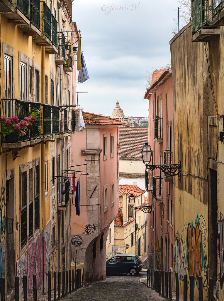 Lisbon street - Scenery and Architecture - Topaz Community