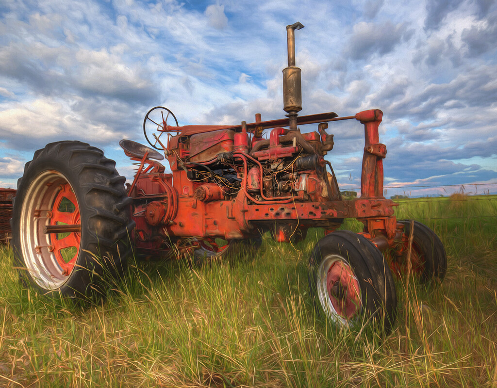 Tractor's Anatomy - Other Cool Photos - Topaz Community