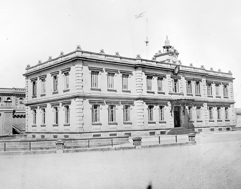 Punta Carretas Prison - around 1920 - B&W - Topaz Community
